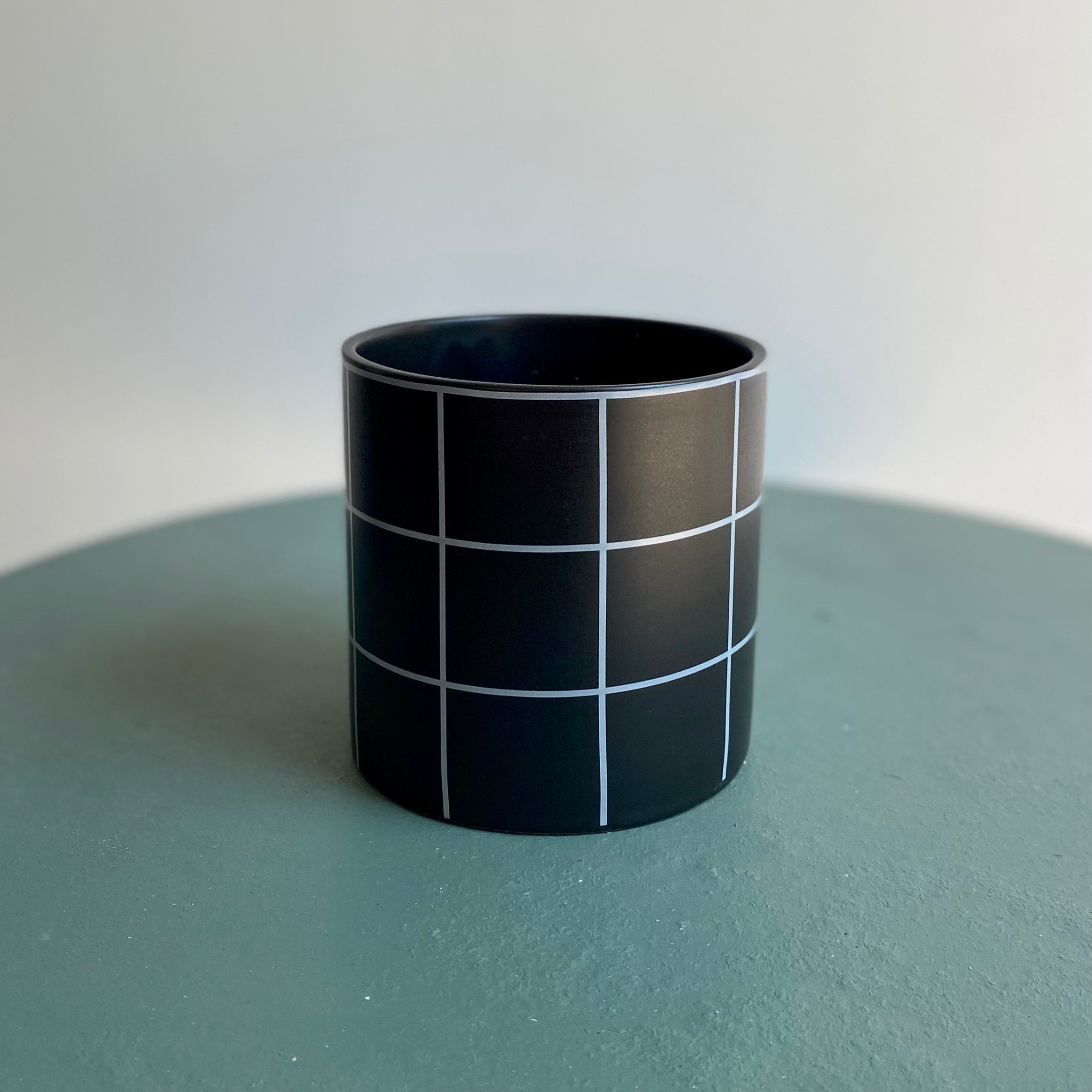 Checker Pot | Large | The Green House Floral Bar